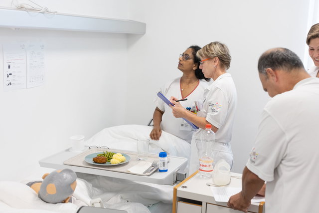 Patientensicherheit im Fokus: Interprofessionelles Lernen im «Room of ...